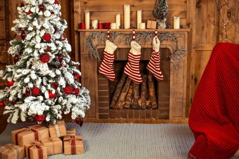 35 Best Christmas Party Ideas For Teens They'll Love To Rock